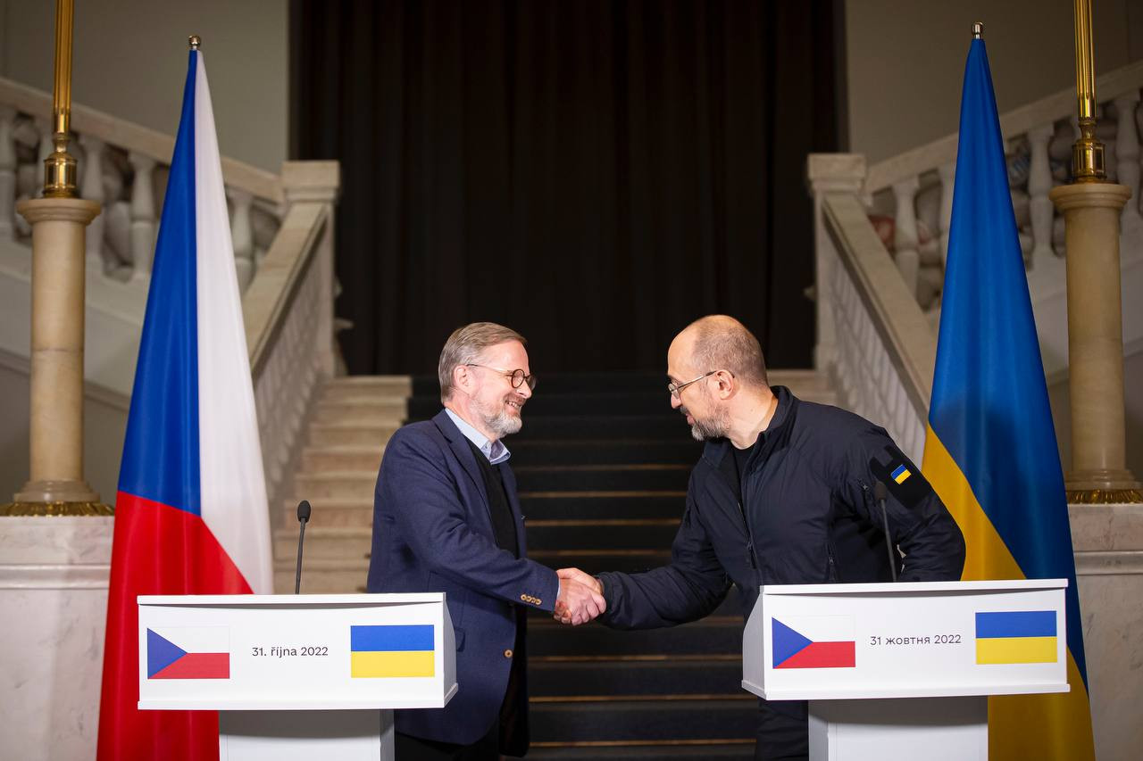 Česká vláda dodá Ukrajině naftové generátory za 20 milionů korun