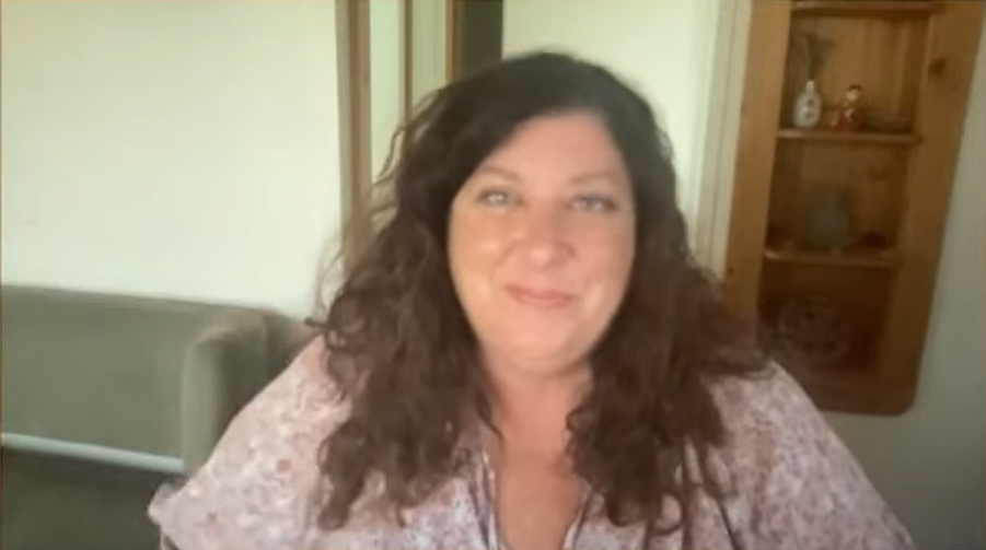 Tara Reade, která obvinila Bidena ze sexuálního napadení, se stěhuje do ...