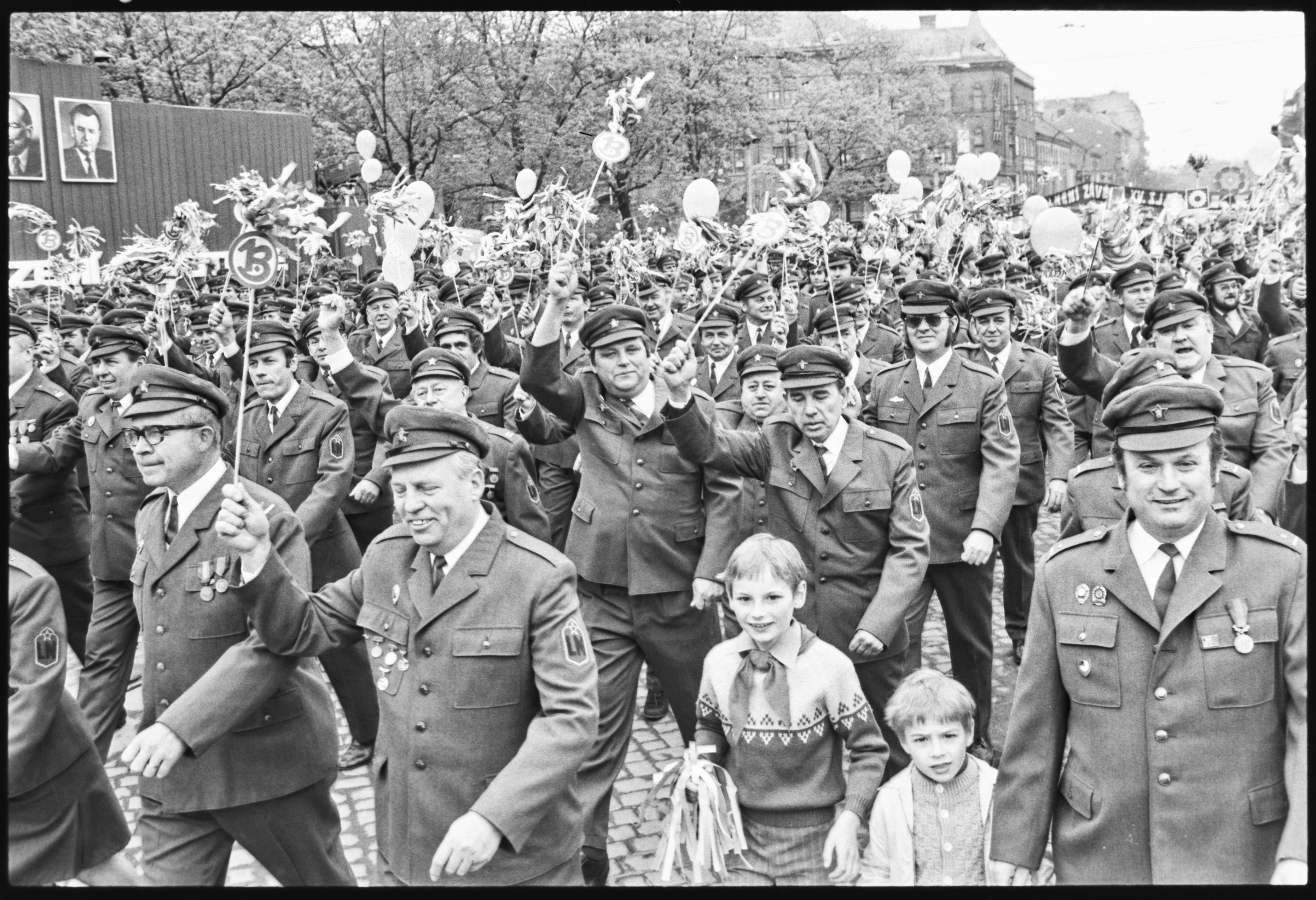 Od sociální revolty přes komunisty vynucovaný rituál až k Máchově času ...