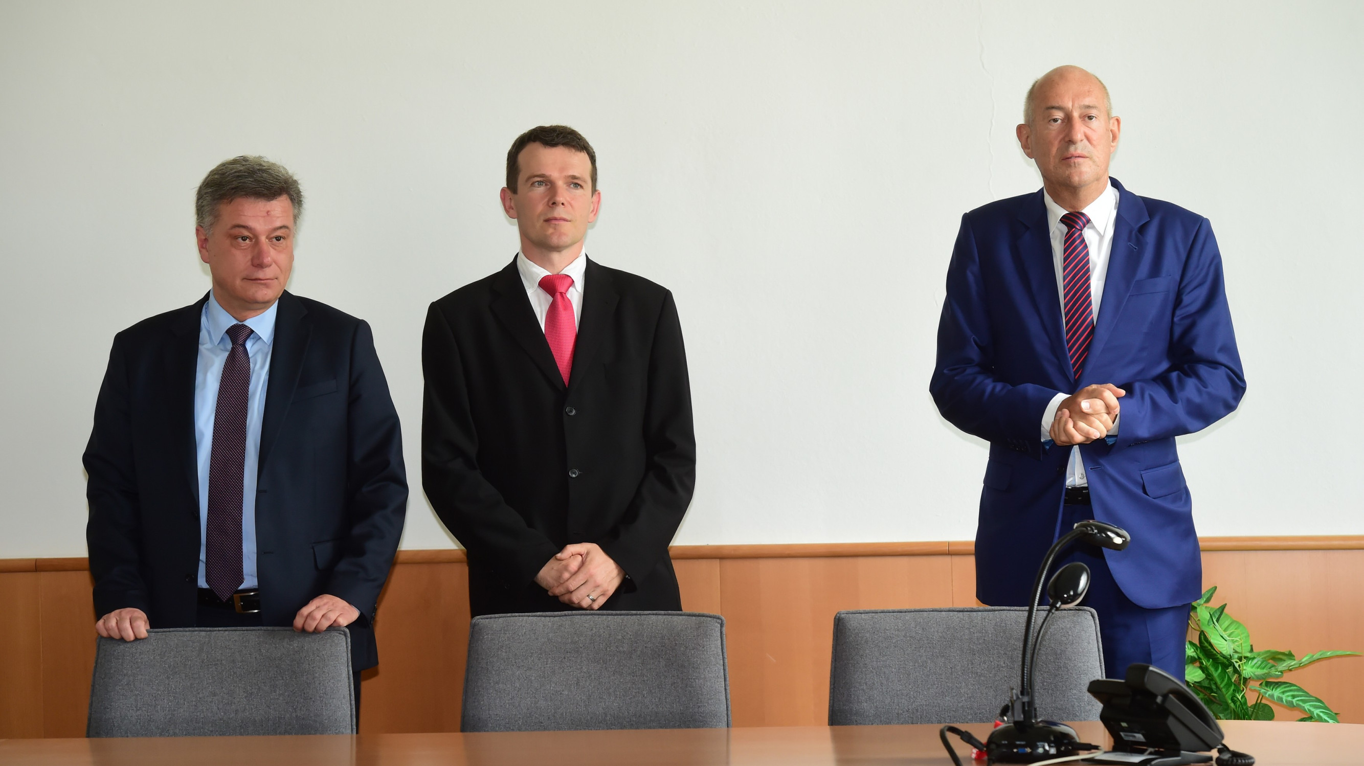 Spletitá hra o místo vrchního žalobce v Olomouci a jak se do ní pletou ...