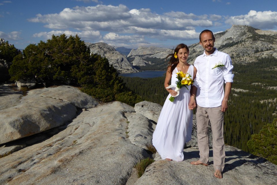 Petr Kosek ušel pěšky nejdelší světové trasy, jednu s novomanželkou ...